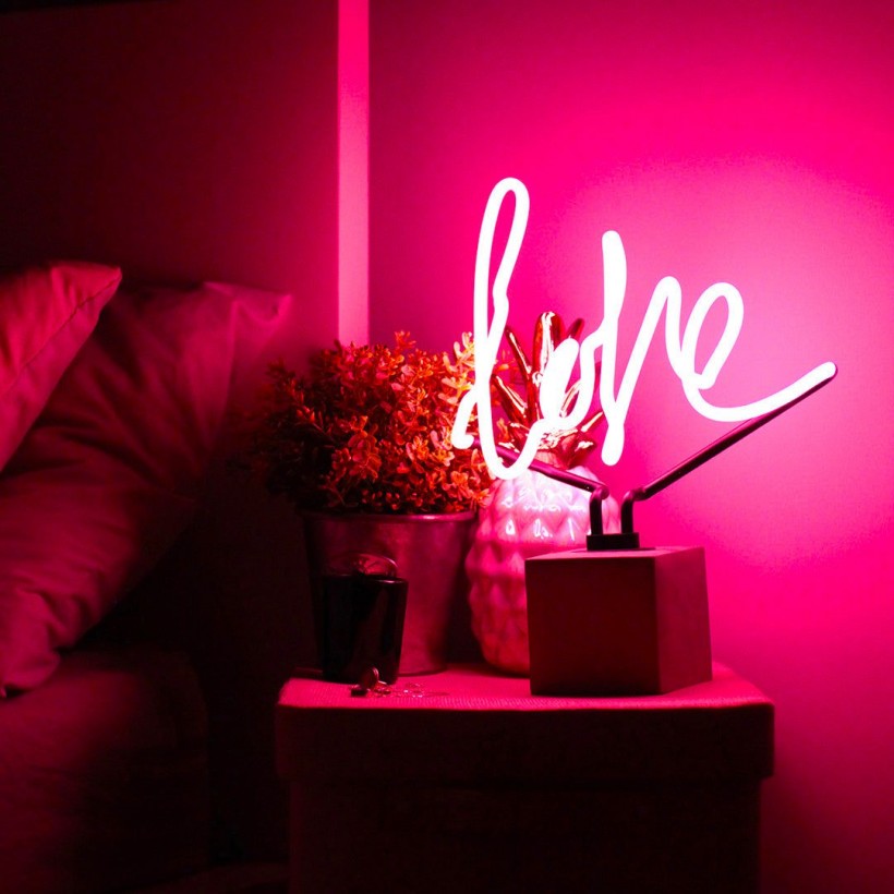 LOVE NEON SIGN Lamp - Smithers of Stamford • UK, US & Canada