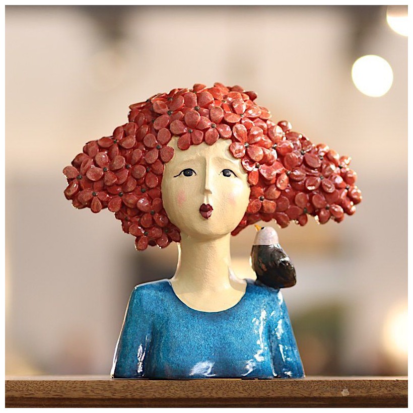 Amélie Red Hair Characters Female Figure Bust - Smithers of Stamford