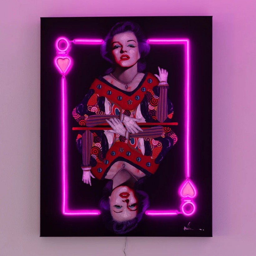Marilyn Monroe Wall Art | Queen of Hearts Neon Painting – Pink LED
