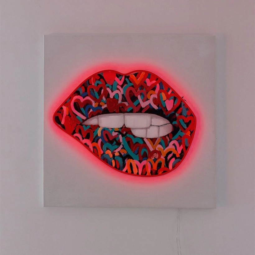 Mouth Wall Painting – LED Lips Neon Canvas | Bold Red Pop Art
