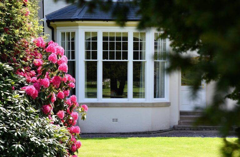 How to Clean Sash Windows From Inside Without Damaging Them